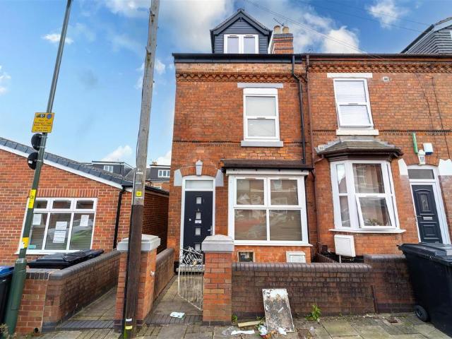 5 bedroom apartment to rent