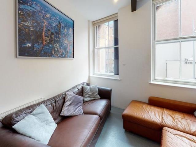 5 bedroom apartment to rent
