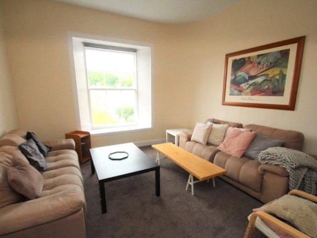5 bedroom apartment to rent
