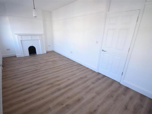5 bedroom apartment to rent