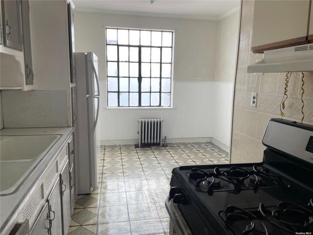 5 bedroom, Astoria NY 11106 72692184