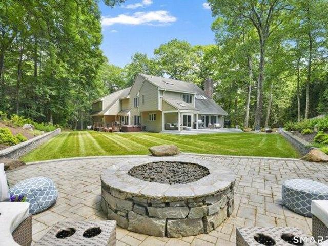 5 bedroom, Avon CT 06001 104543633