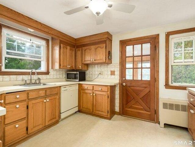 5 bedroom, Bolton CT 06043 LS102728242