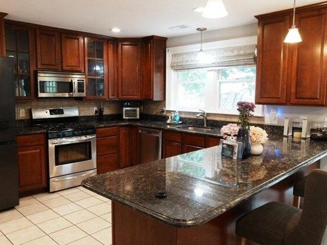 5 bedroom, Boston MA 02124 105126848
