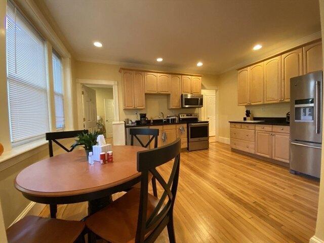 5 bedroom, Boston MA 02135 103249028