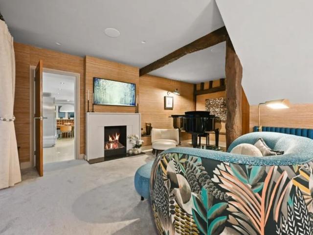 5 bedroom barn to rent