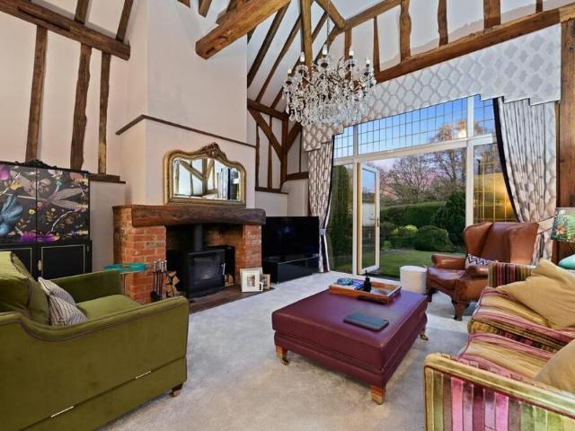 5 bedroom barn to rent