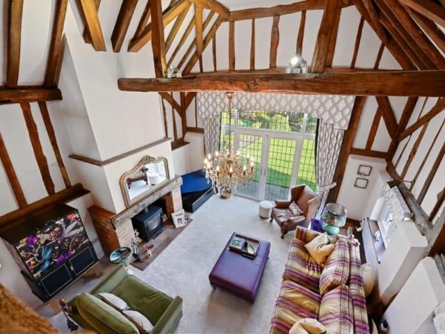 5 bedroom barn to rent
