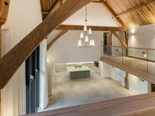 5 bedroom barn to rent