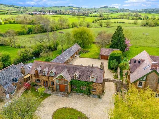 5 Bedroom Barn Conversion Character Property
