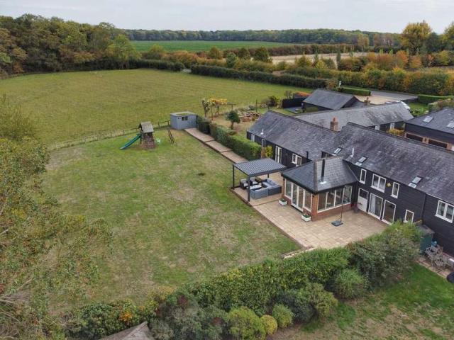 5 Bedroom Barn Conversion Character Property