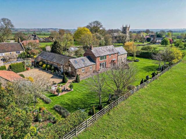 5 Bedroom Barn Conversion Character Property