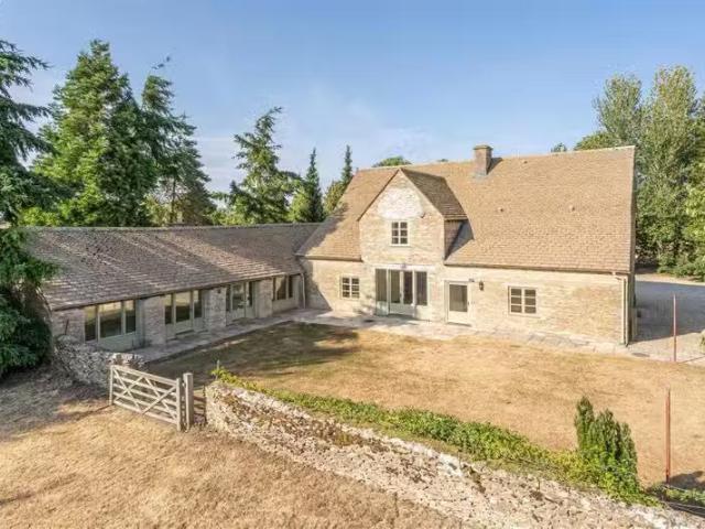 5 bedroom barn conversion for rent in Tetbury Upton, GL8