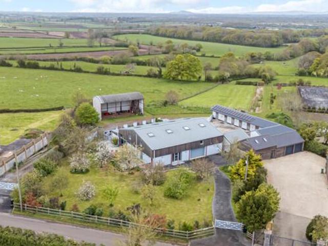 5 Bedroom Barn Conversion For Sale In Ashcott