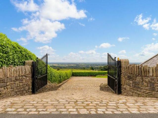 5 bedroom barn conversion for sale in Chorley Old Road, Horwich, BL6 | 5 Bed Barn Conversion with Uninterrupted Views, BL6