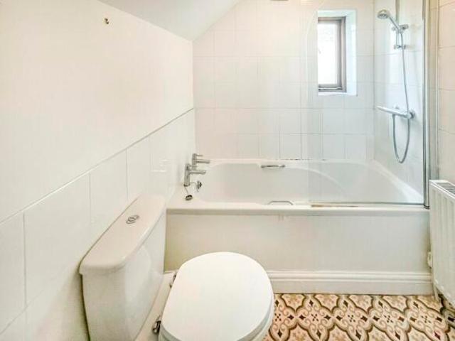 5 bedroom barn conversion for sale in Westgate, Almondbury, Huddersfield, West Yorkshire, HD5