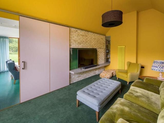 5 bedroom barn conversion to rent