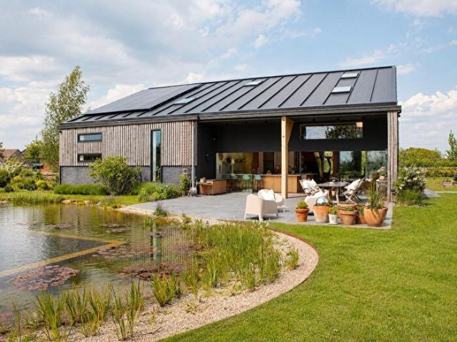 5 Bedroom Barn Conversion To Rent In New End Road, Birmingham, B46