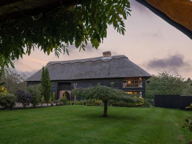 5 bedroom barn for sale
