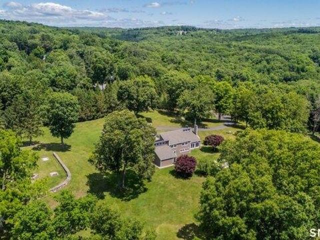 5 bedroom, Bethlehem CT 06751 105125928