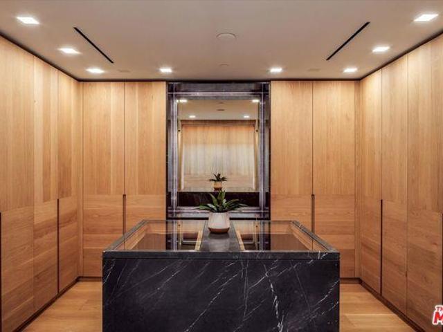 5 bedroom, Beverly Hills CA 90210 88741219