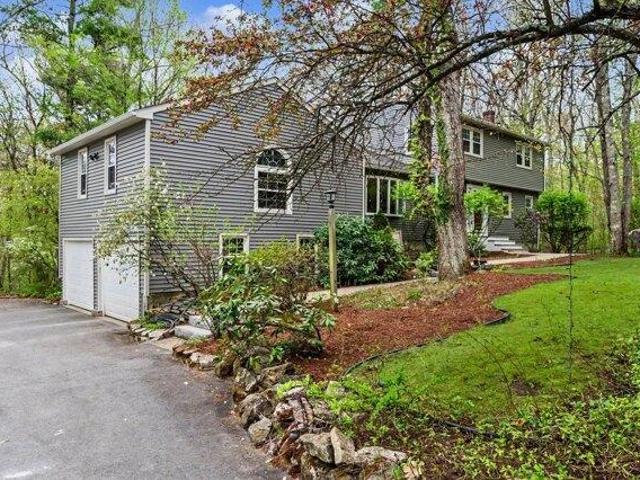5 bedroom, Bedford NH 03110 102477507