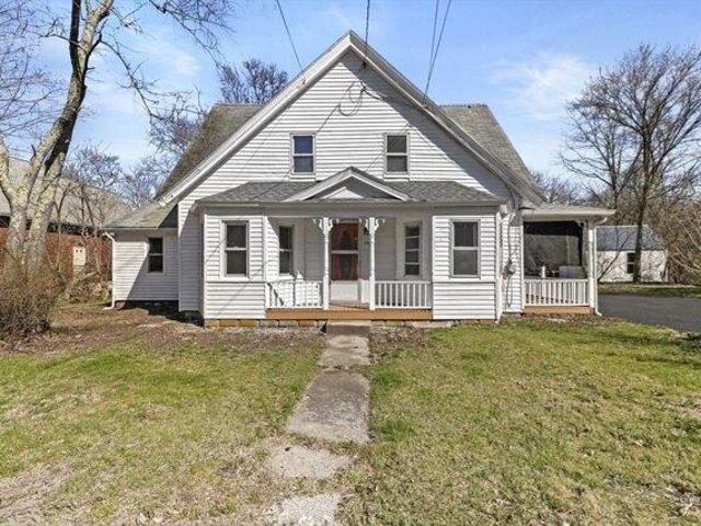5 bedroom, Bellingham MA 02019 LS102634736