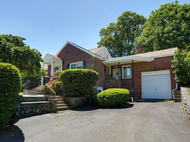 5 bedroom, Belmont MA 02478 LS103127773