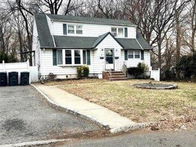5 bedroom, Bergenfield NJ 07621 LS101575725