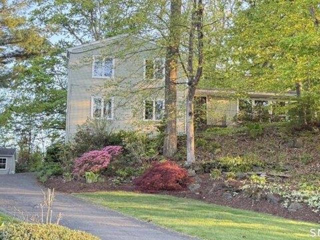 5 bedroom, Berlin CT 06037 103887096