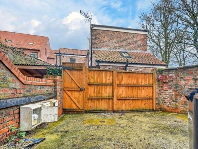 7 bedroom block of apartments for sale in Walmgate, York, YO1
