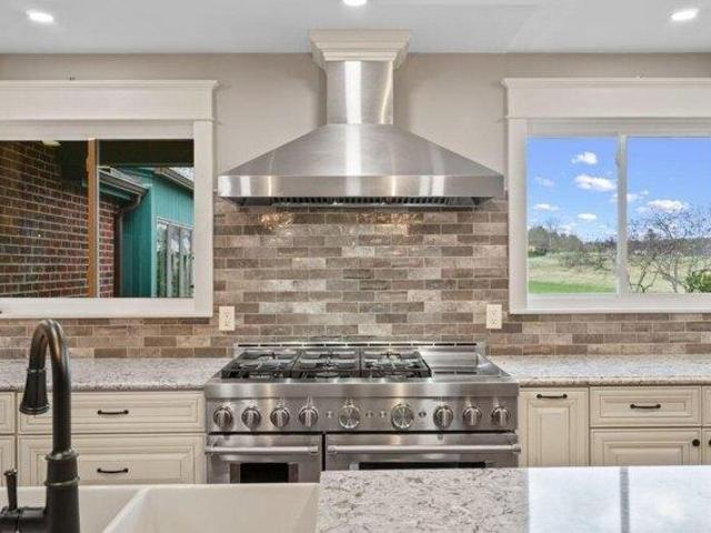 5 bedroom, Brunswick ME 04011 104515342
