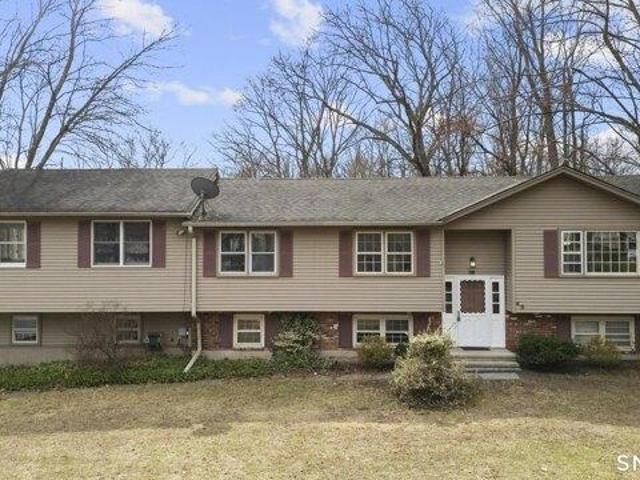 5 bedroom, Branford CT 06405 LS101575018