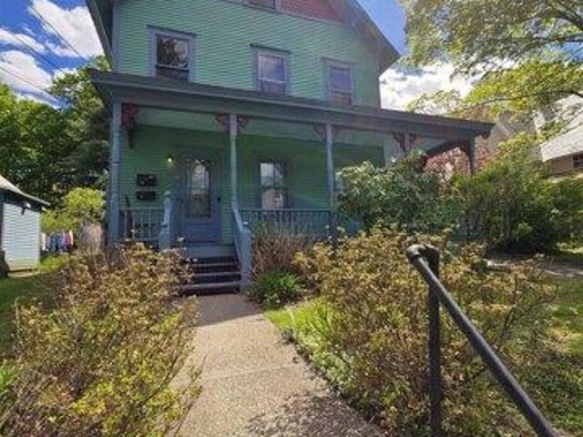 5 bedroom, Brattleboro VT 05301 LS102445987