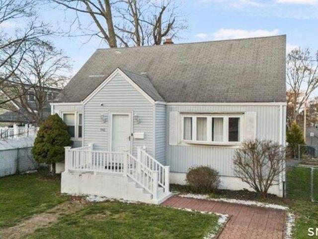 5 bedroom, Bridgeport CT 06606 LS102585708