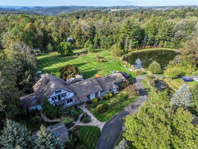 5 bedroom, Brookfield CT 06804 LS102255388