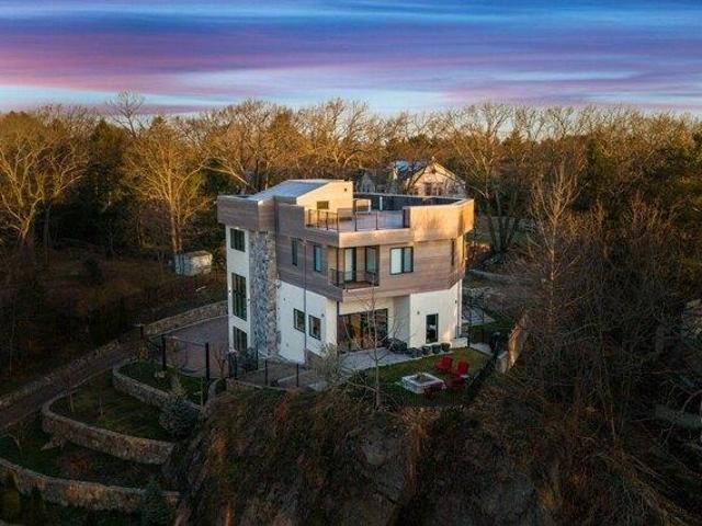 5 bedroom, Brookline MA 02467 LS103018719