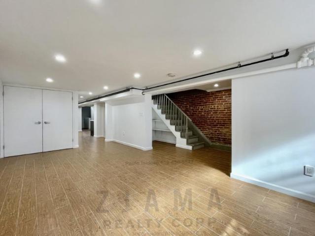 5 bedroom, Brooklyn NY 11212 LS94120331