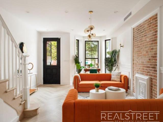 5 bedroom, BROOKLYN NY 11233 82689844