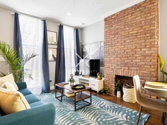 5 bedroom, Brooklyn NY 11233 LS89003323