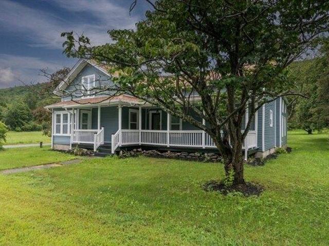 5 bedroom, Buckland MA 01370 104790055