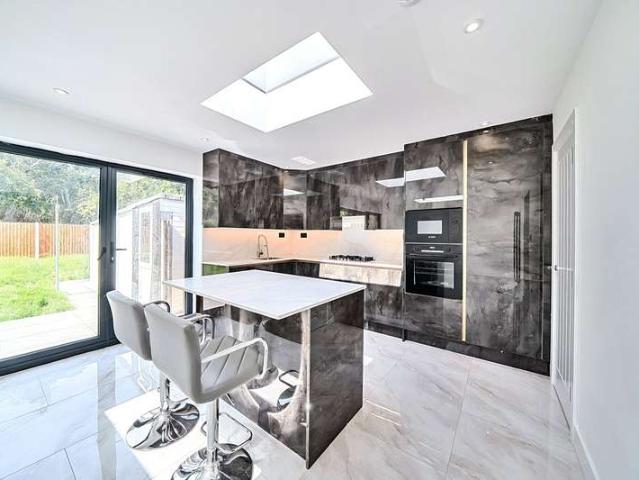 5 Bedroom Bungalow
