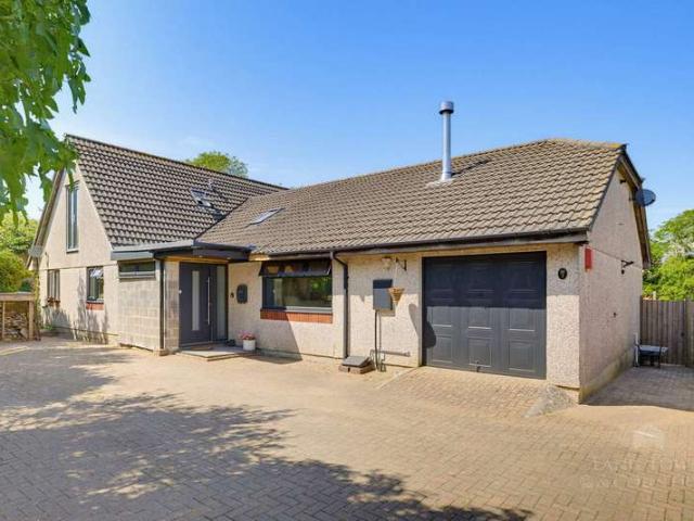 5 Bedroom Bungalow