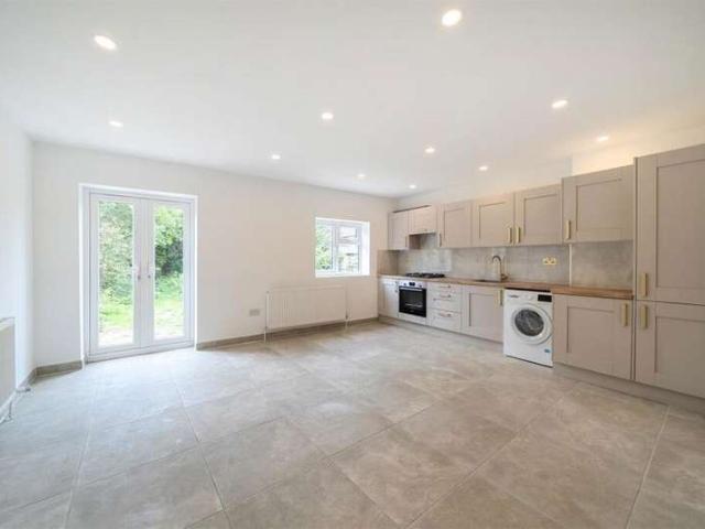 5 Bedroom Bungalow