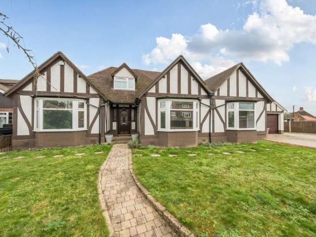 5 Bedroom Property