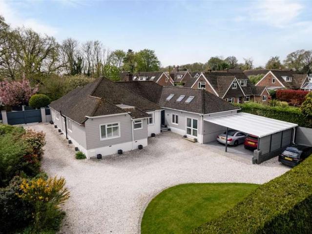 5 Bedroom Detached House