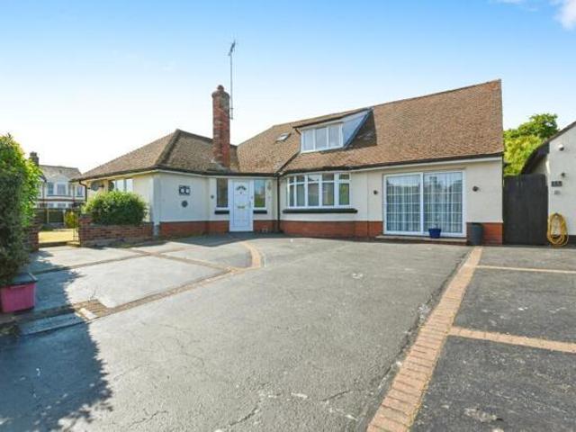 5 Bedroom Bungalow Dovercourt Essex 92662476