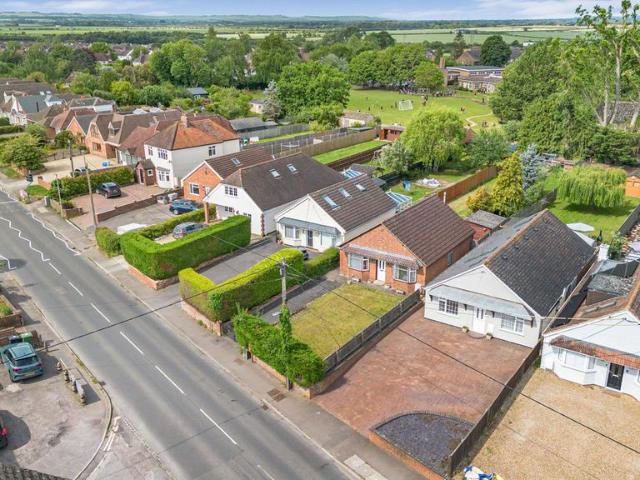 5 bedroom bungalow for sale
