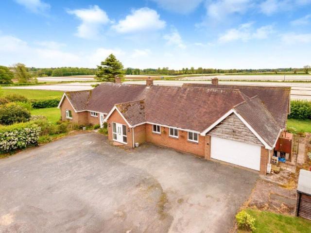 5 bedroom bungalow for sale