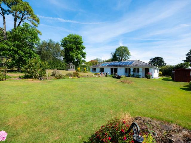 5 bedroom bungalow for sale